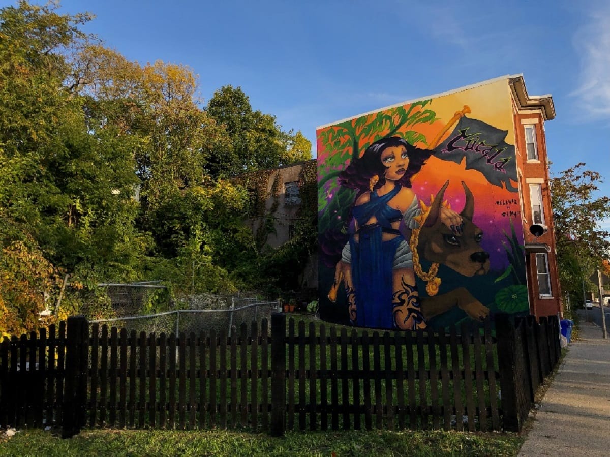 Nuevo mural en Roxbury en representación de las mujeres poderosas