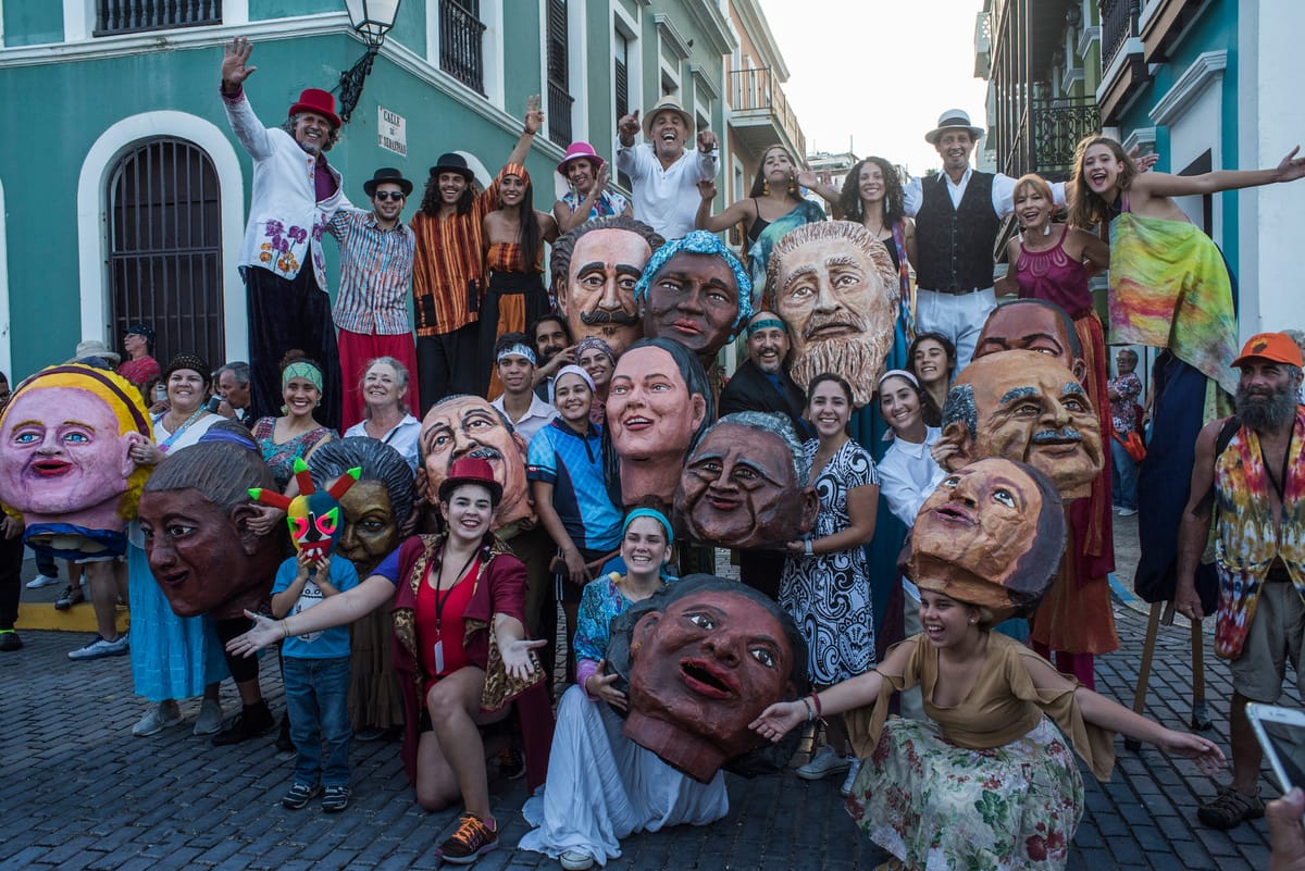 Boston’s Latin Quarter recibe el Mes de la Herencia Latina con comparsa ...